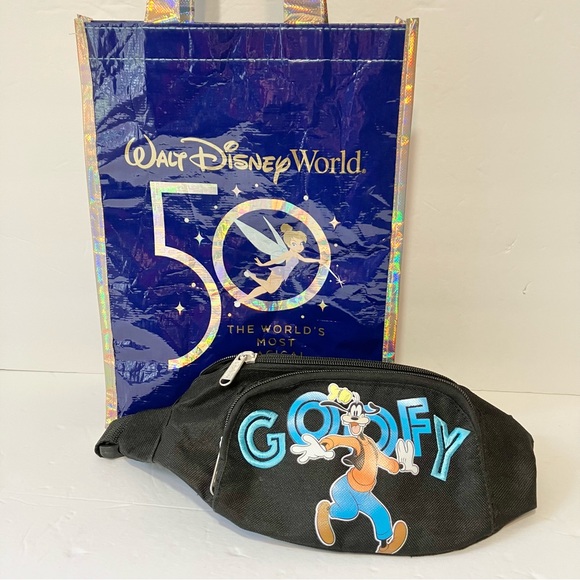 Disney | Bags | Disney Goofy Belt Bag Walt Disney World 5th Anniversary ...